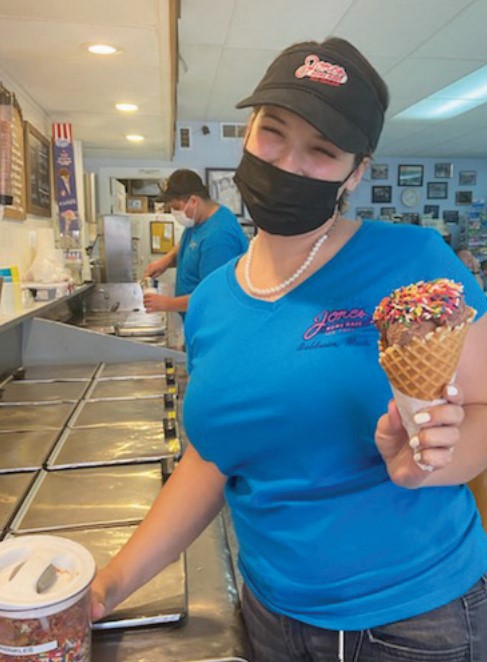 Here’s the scoop about area ice cream! - Freshwater Reporter